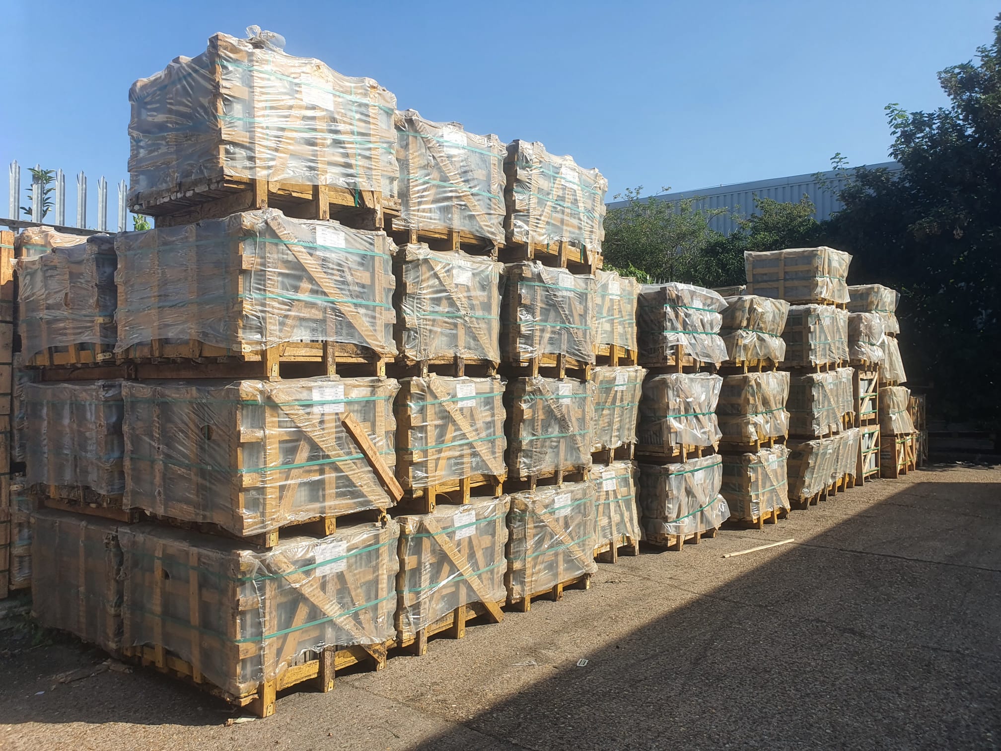 Brazilian Black Slate Paving Slabs - Cash & Carry | Basildon Warehouse